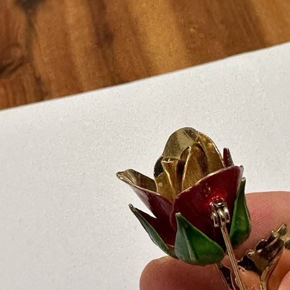 giovanni | Jewelry | Vintage Giovanni Signed Gold Tone Enamel Rose ...